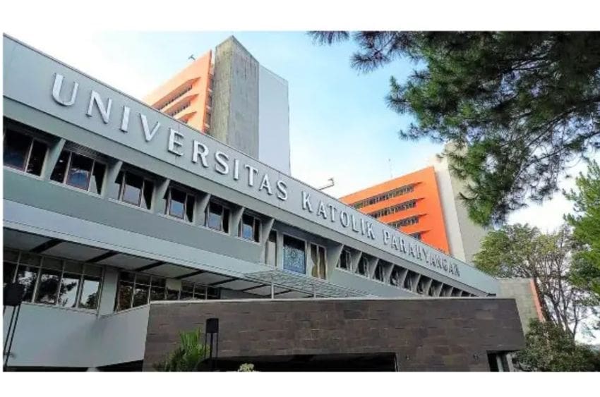 5 Universitas Terbaik di Bandung 2024. Nomor Satu Kampus Riset Kelas ...